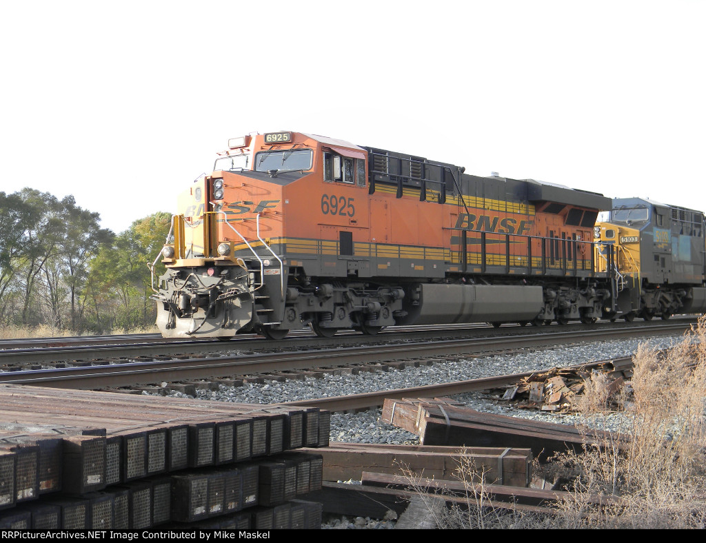 BNSF 6925